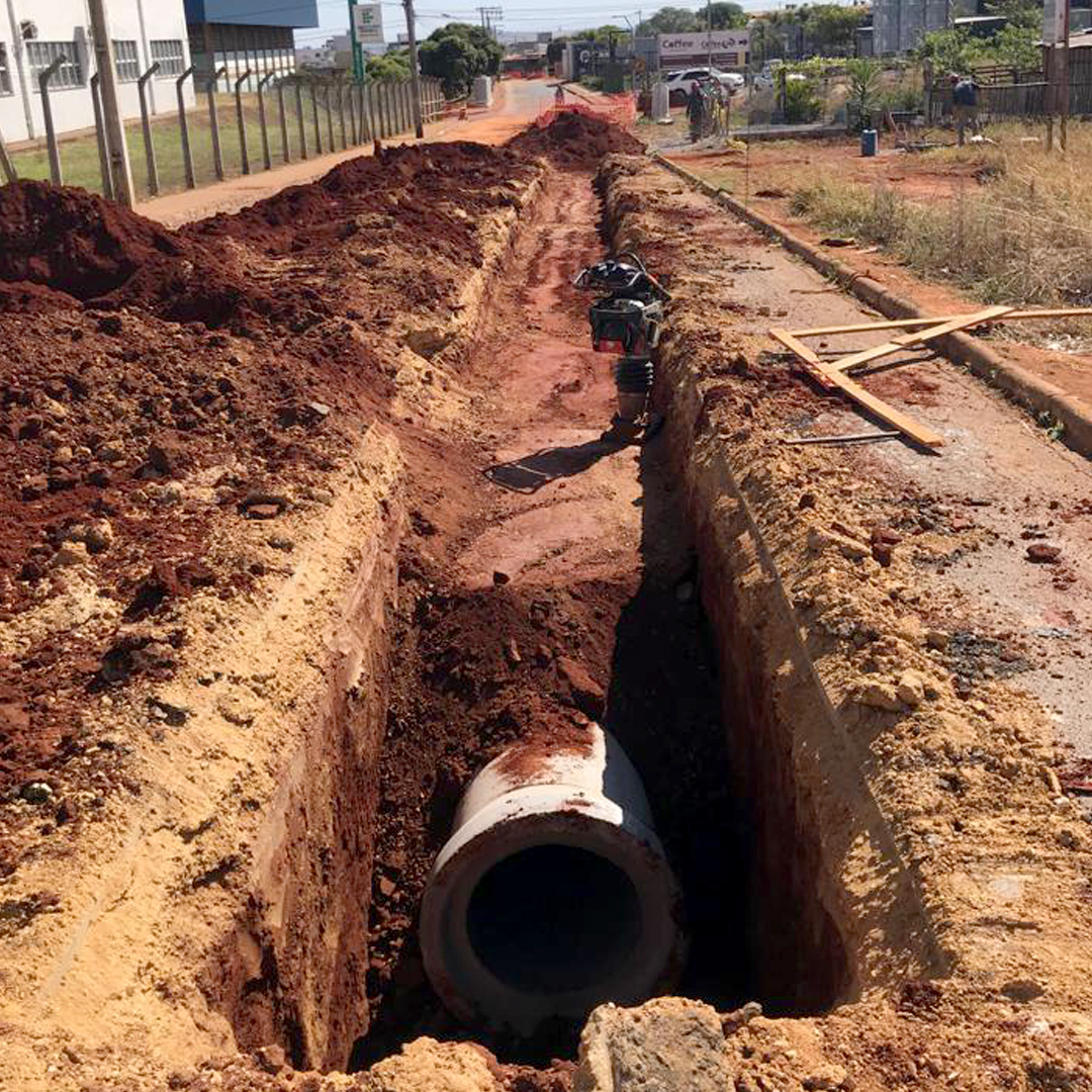 Implantação de redes de água pluviais – Drenagem - Piumhi – MG - Black ...